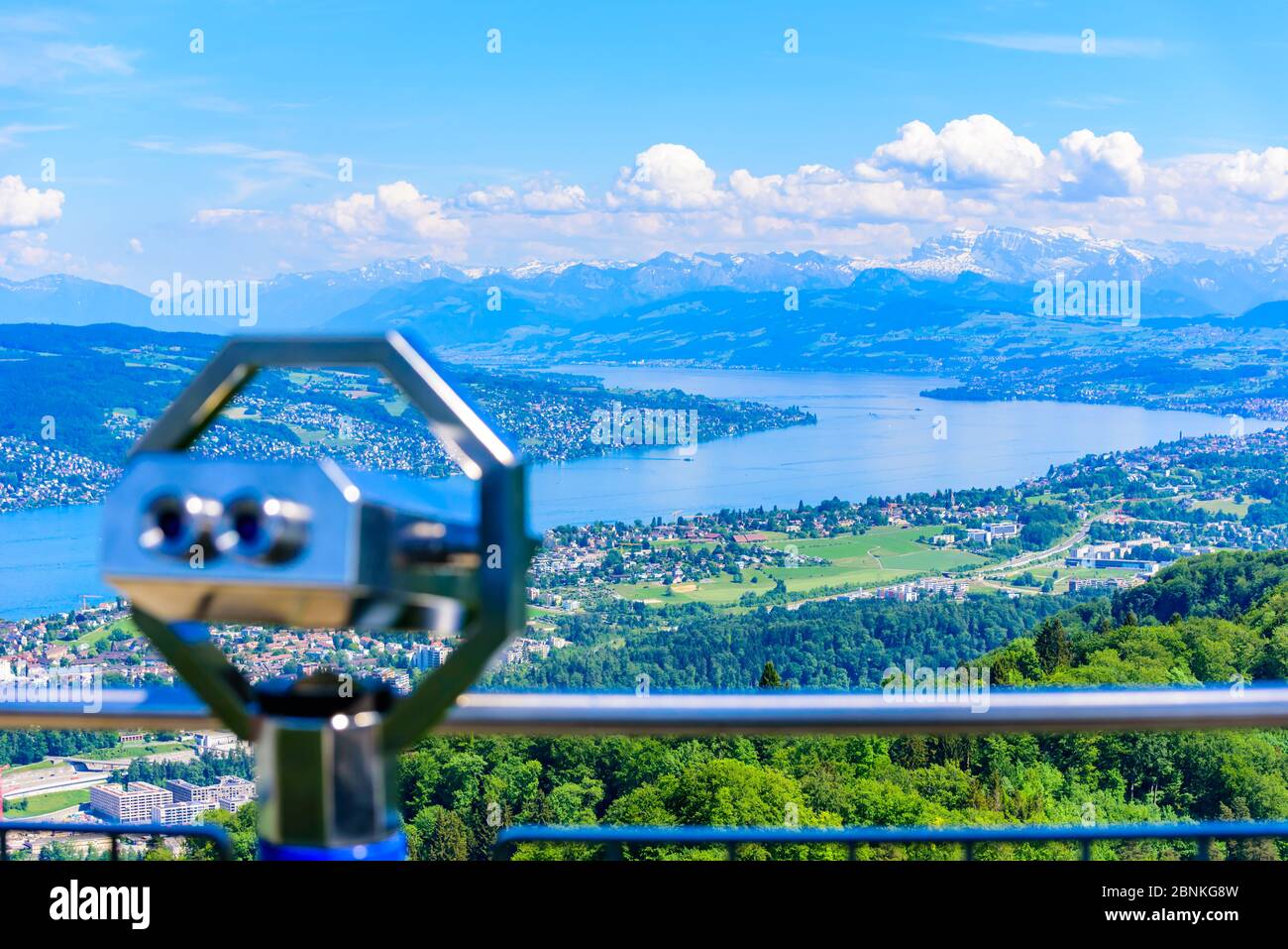 Panoramic view of Zurich lake and Alps from the top of Uetliberg ...