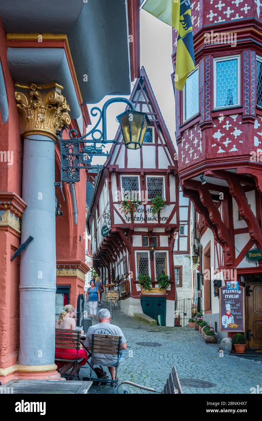 historic market square of Bernkastel-Kues, Middle Mosel, centuries-old ...