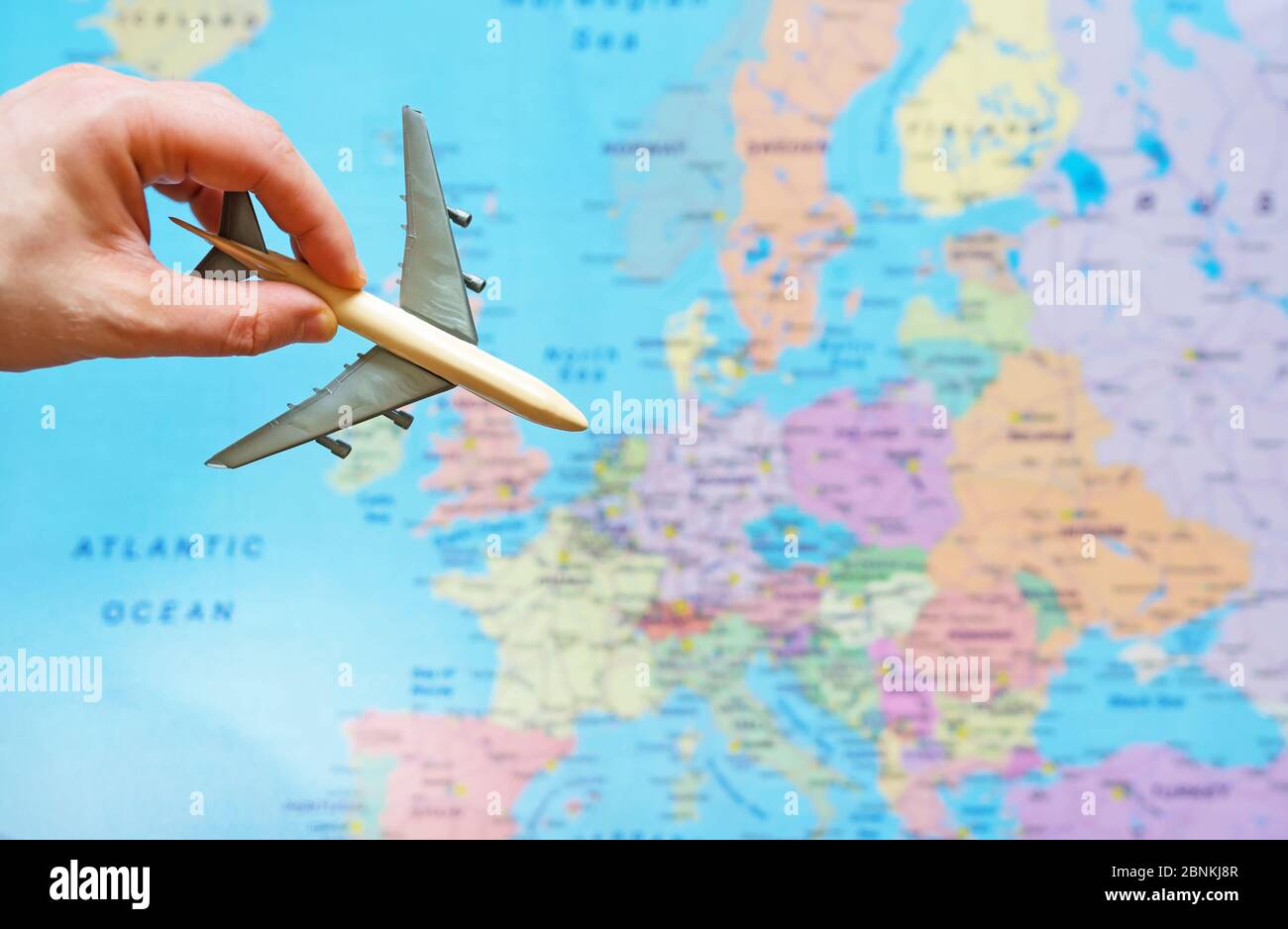 Flight route europe map hi-res stock photography and images - Alamy