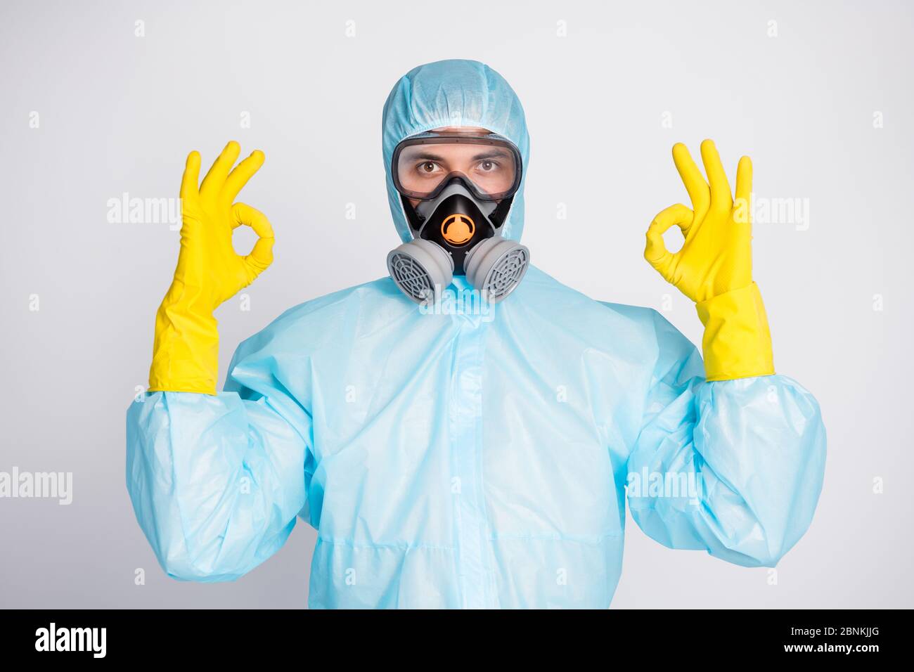 Portrait of doctor man approve epidemic stop prevention safety cleaning ...