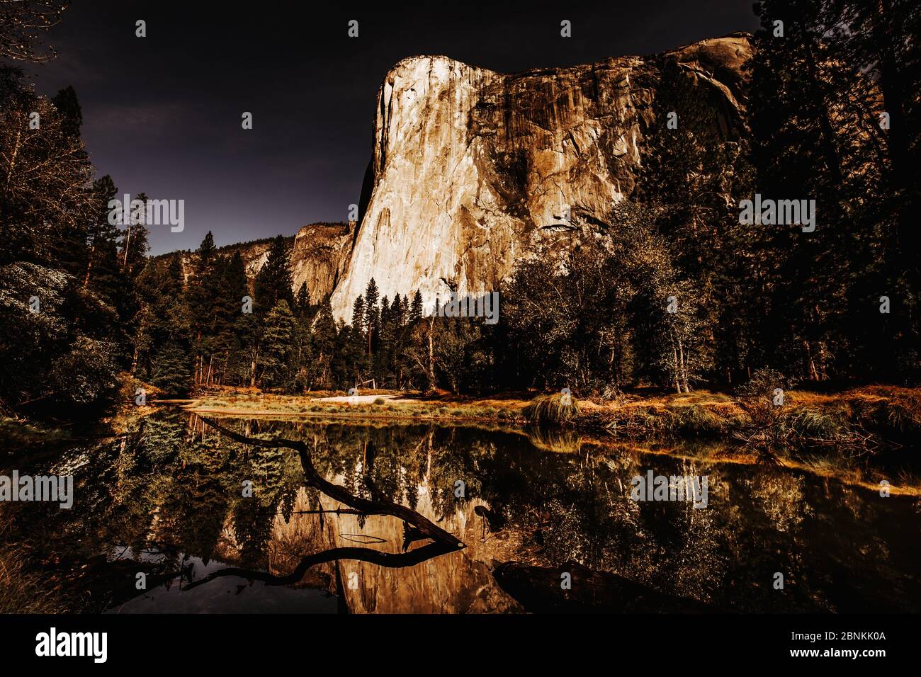 World famous rock climbing wall of El Capitan, Yosemite national park ...