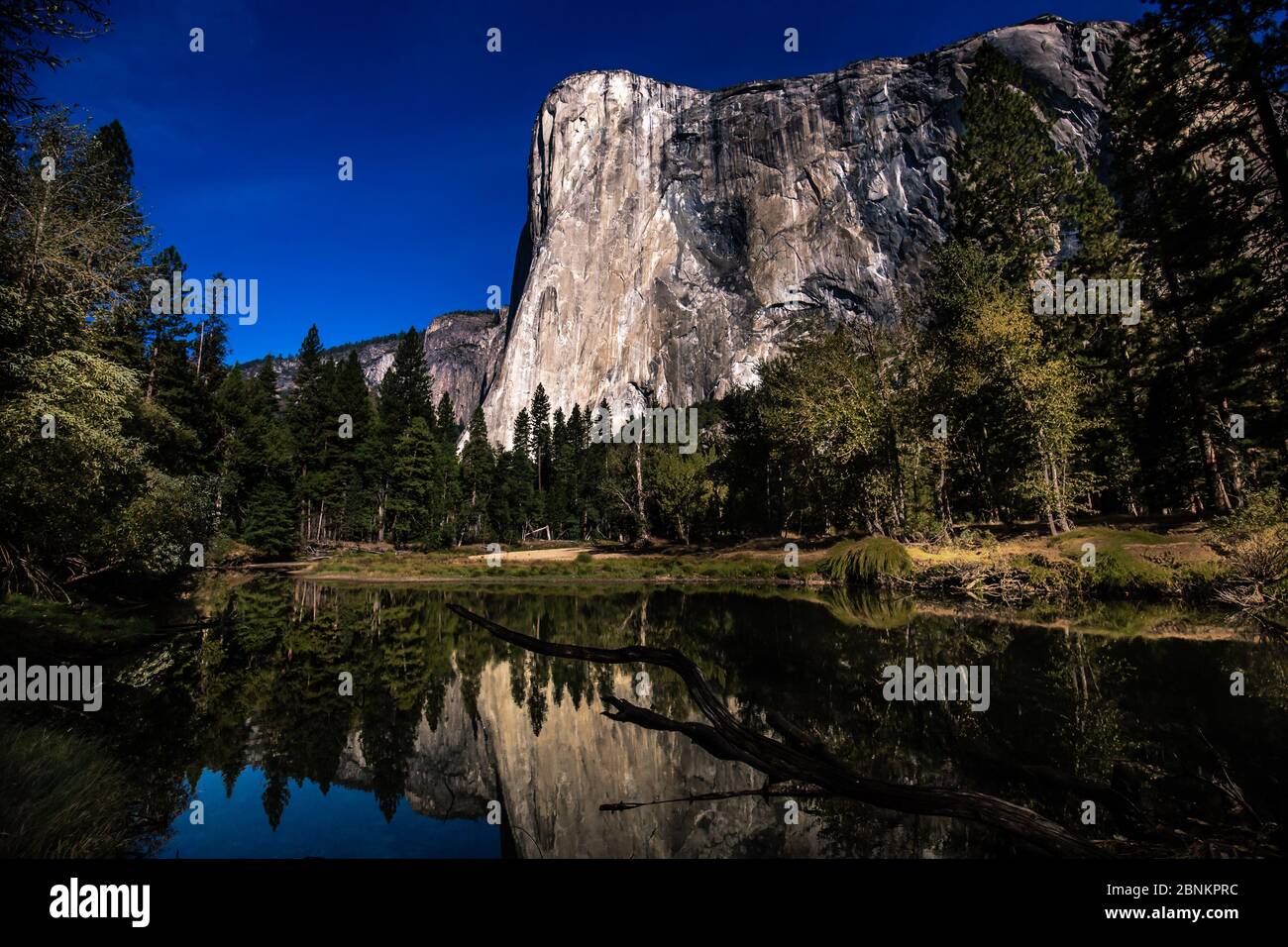 World famous rock climbing wall of El Capitan, Yosemite national park ...