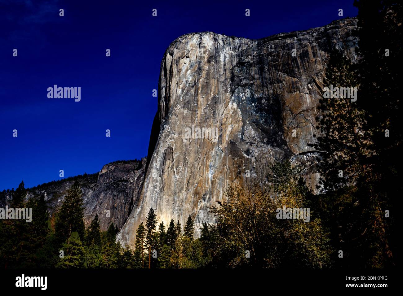 World famous rock climbing wall of El Capitan, Yosemite national park ...