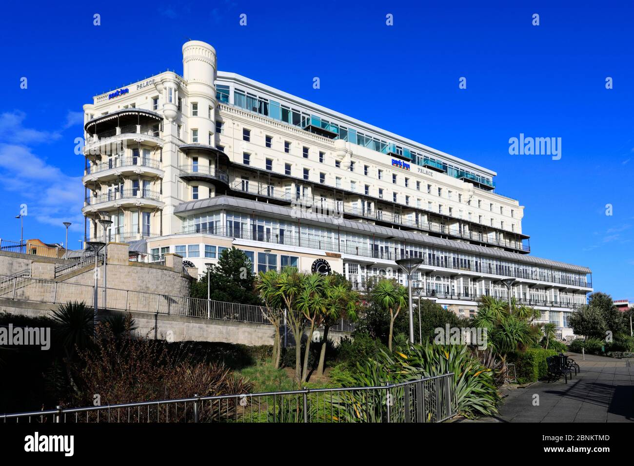The Palace Hotel, Royal Terrace, Southend-on-Sea town, Thames Estuary ...