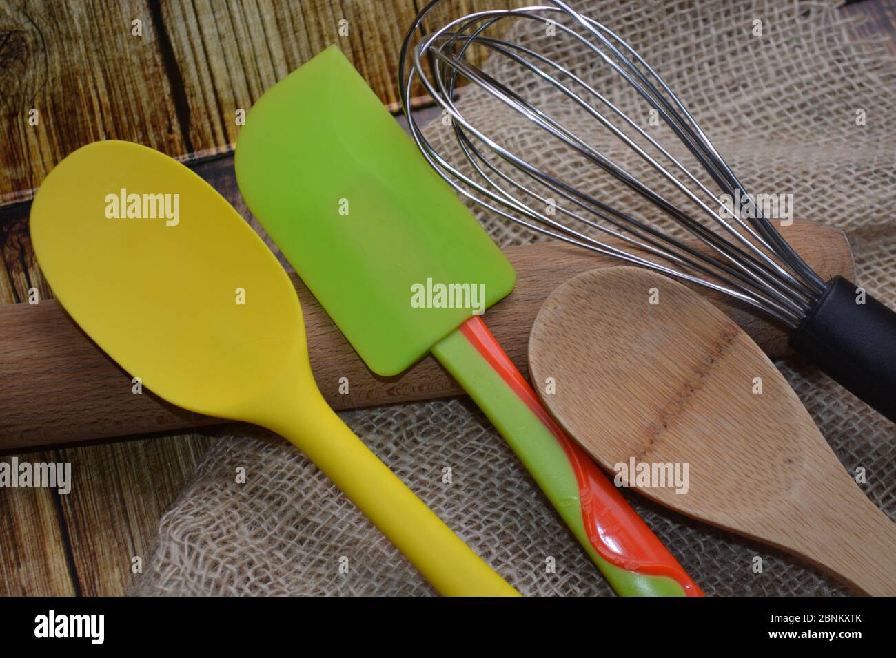 kitchen utensils food tools Stock Photo - Alamy
