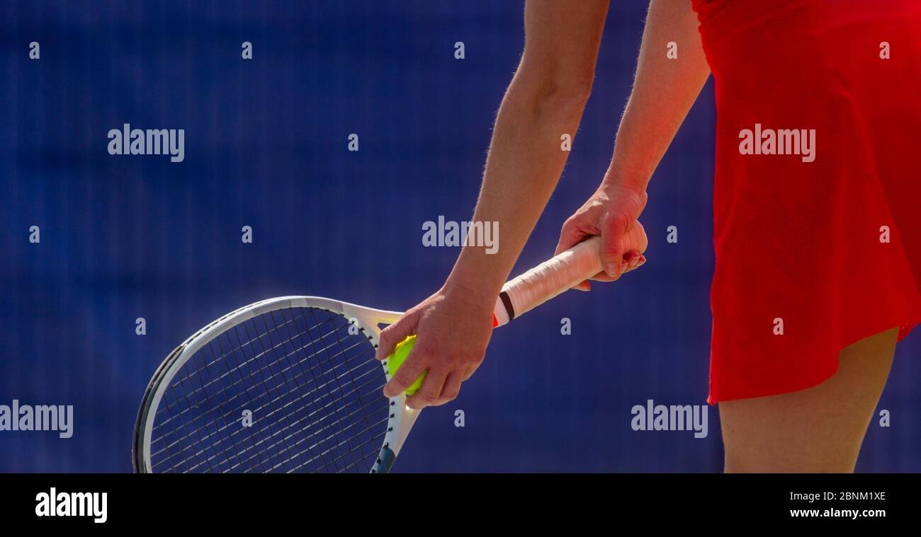 Tennis ball hitting racket close up hi-res stock photography and images ...