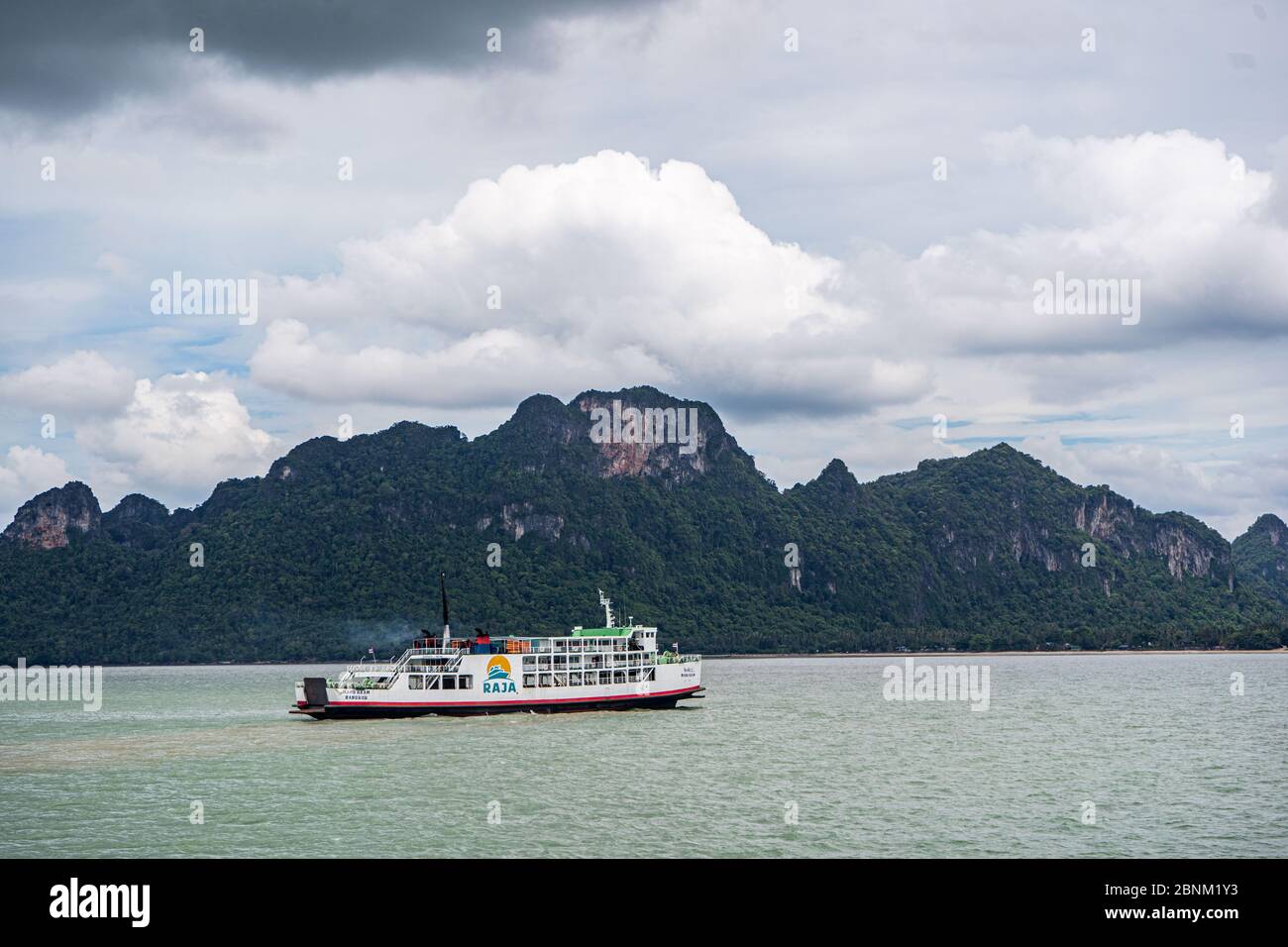 Thailand, Koh Samui May 20-2019 : sea ferries. crossing to Koh Samui ...