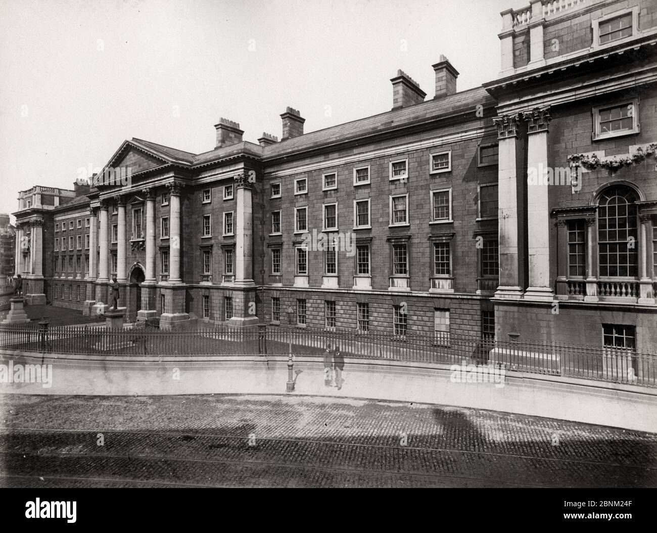 View of the facade of Trinity College Dublin Stock Photo - Alamy