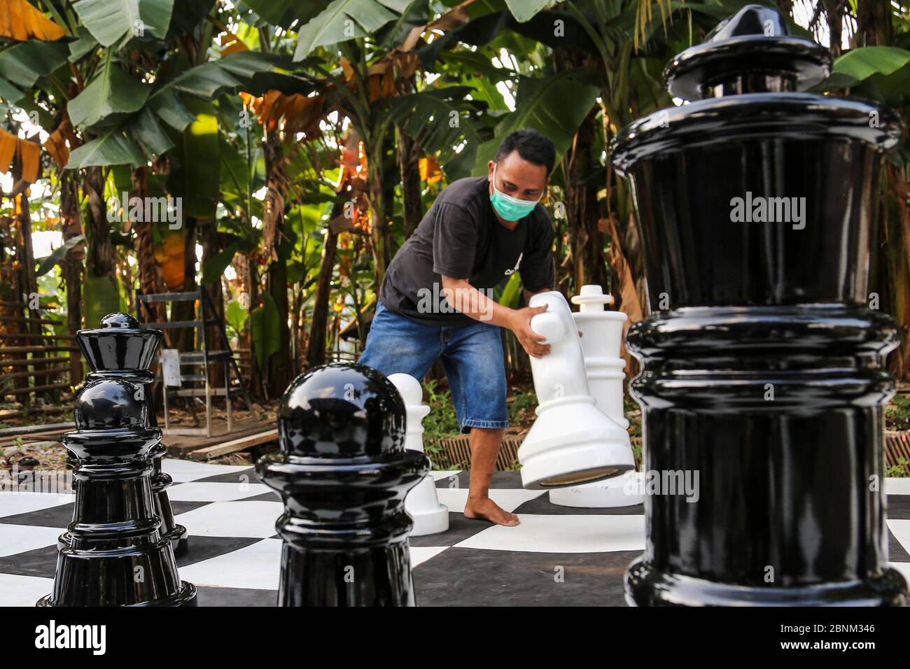 Giant Chess Photo High Resolution Stock Photography and Images - Alamy