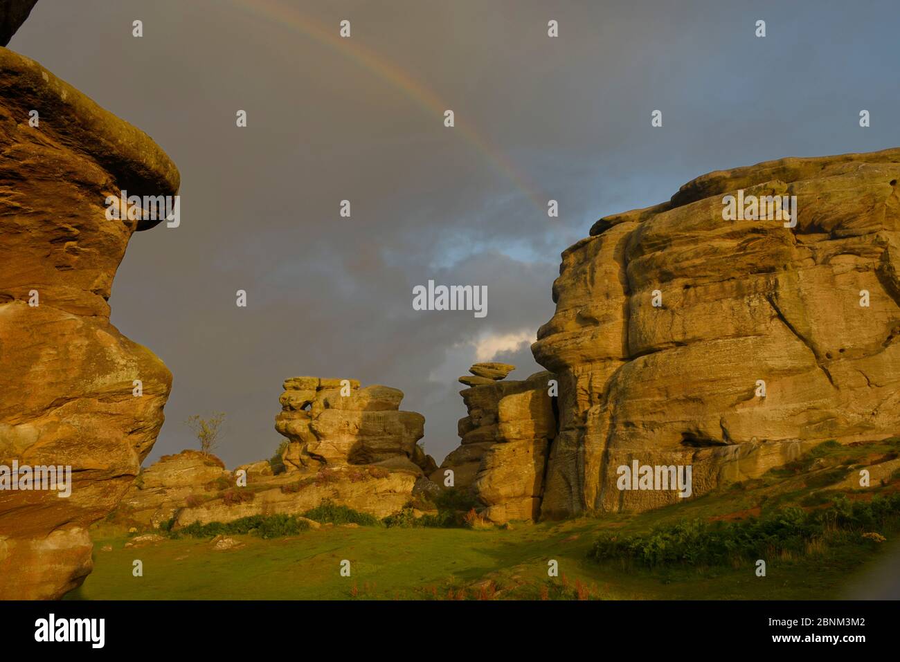Balancing rocks formations hi-res stock photography and images - Alamy