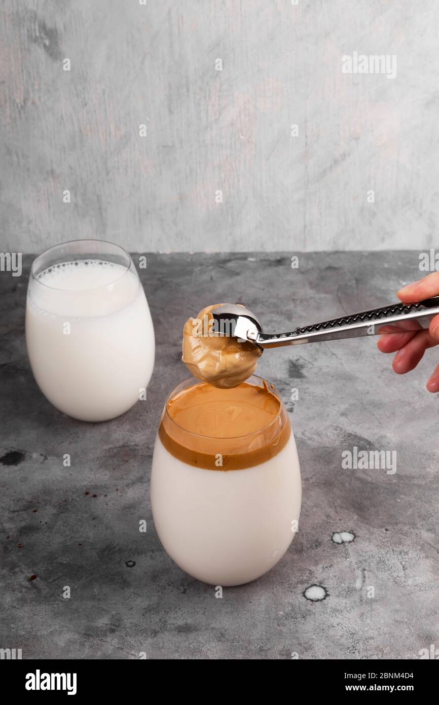 Cooking popular Korean Dalgon coffee step by step. Add lush whipped ...