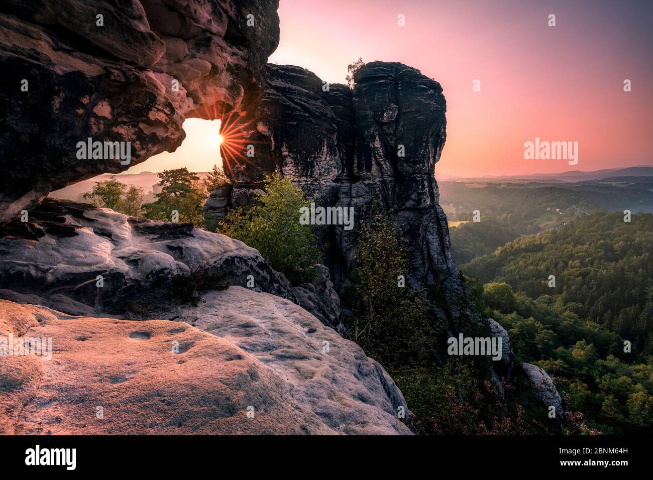 Light looking back hi-res stock photography and images - Alamy