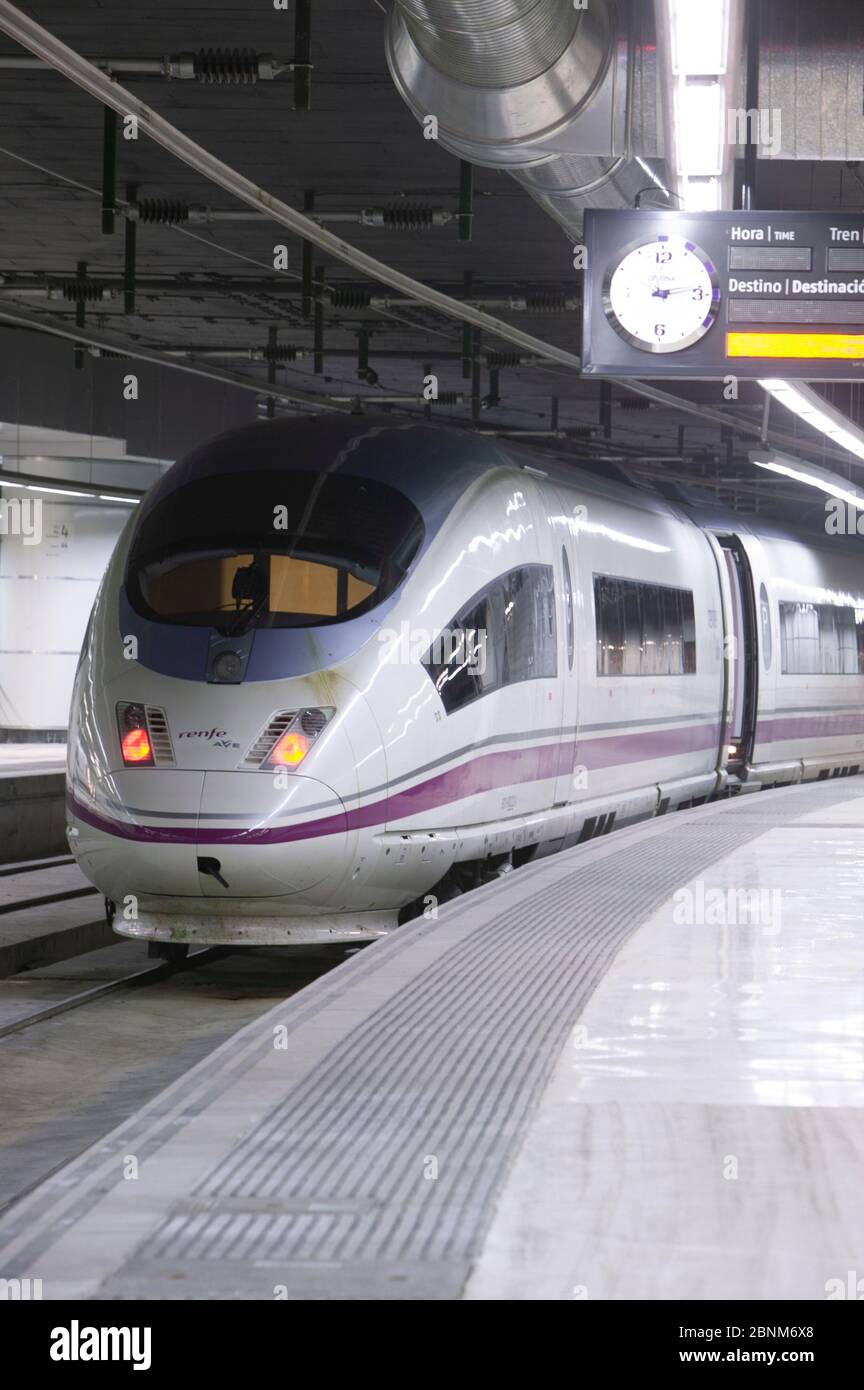 Barcelona Sans railway station Stock Photo - Alamy