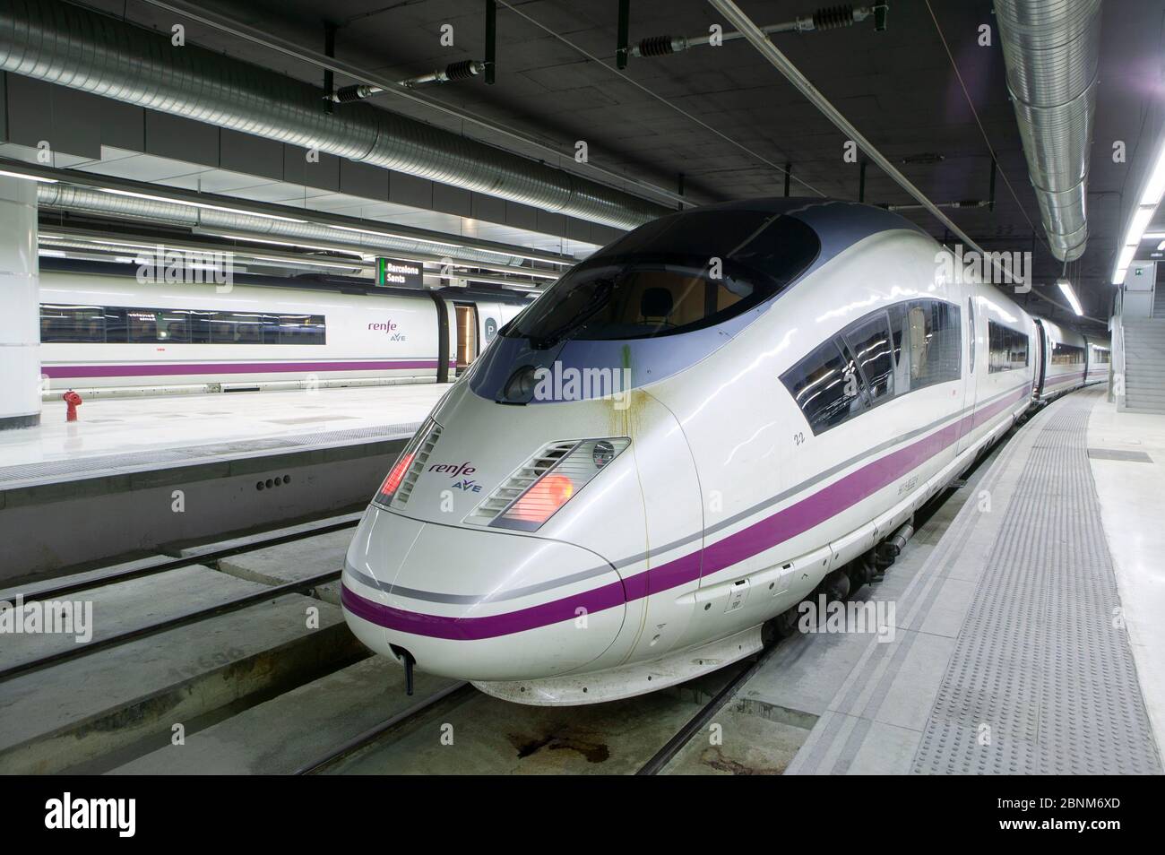 Barcelona Sans railway station Stock Photo - Alamy