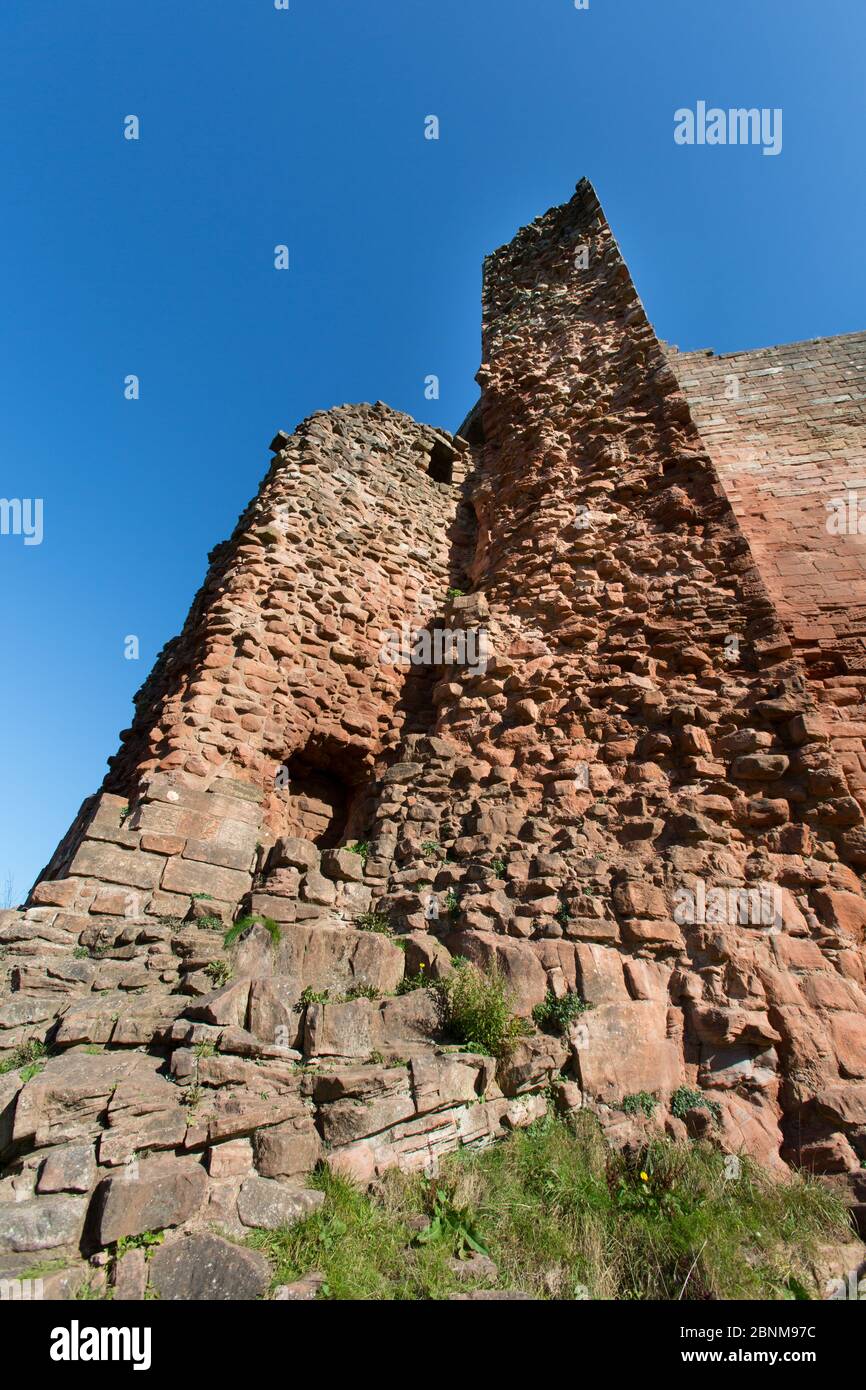 Bothwell Castle, Bothwell, Scotland. Picturesque view of Bothwell ...