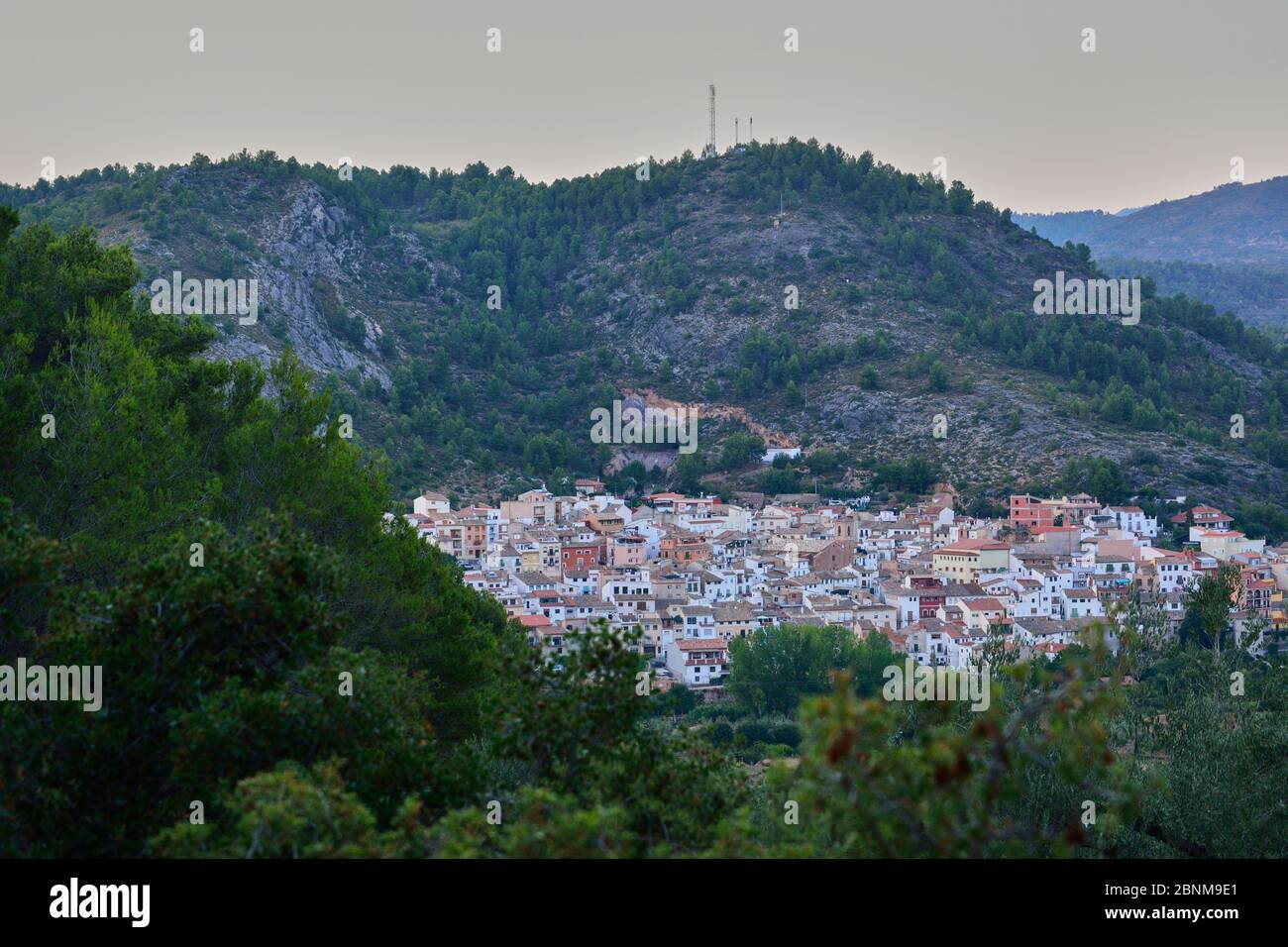 Rural town between mountains hi-res stock photography and images - Alamy