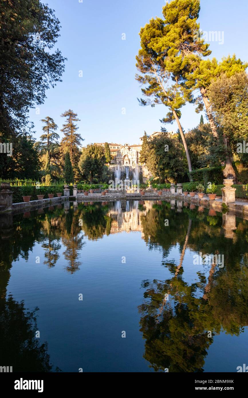 Fish ponds hi-res stock photography and images - Alamy