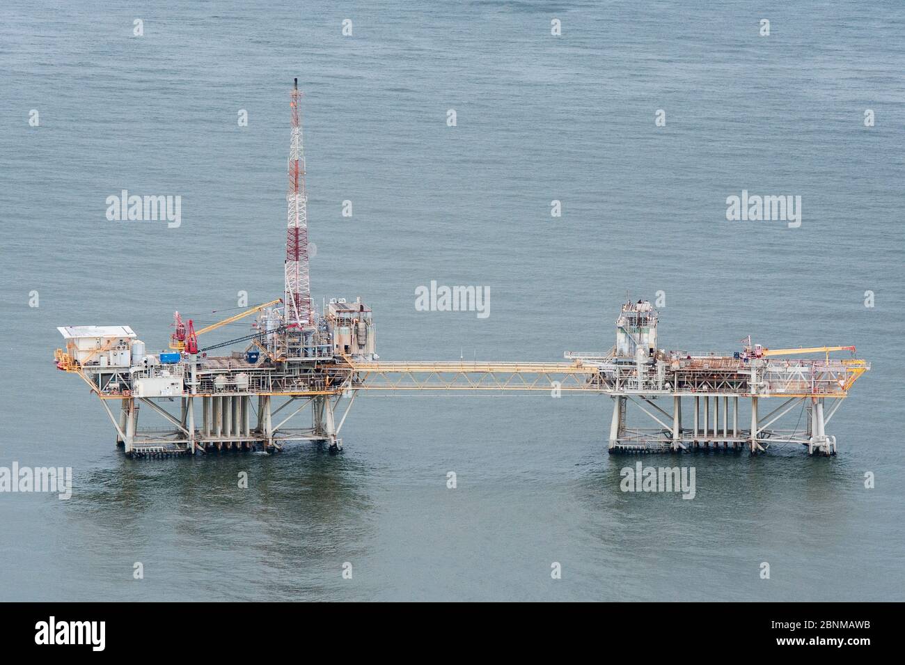 Aerial view of oil rig drilling platform, Louisiana, Gulf of Mexico ...