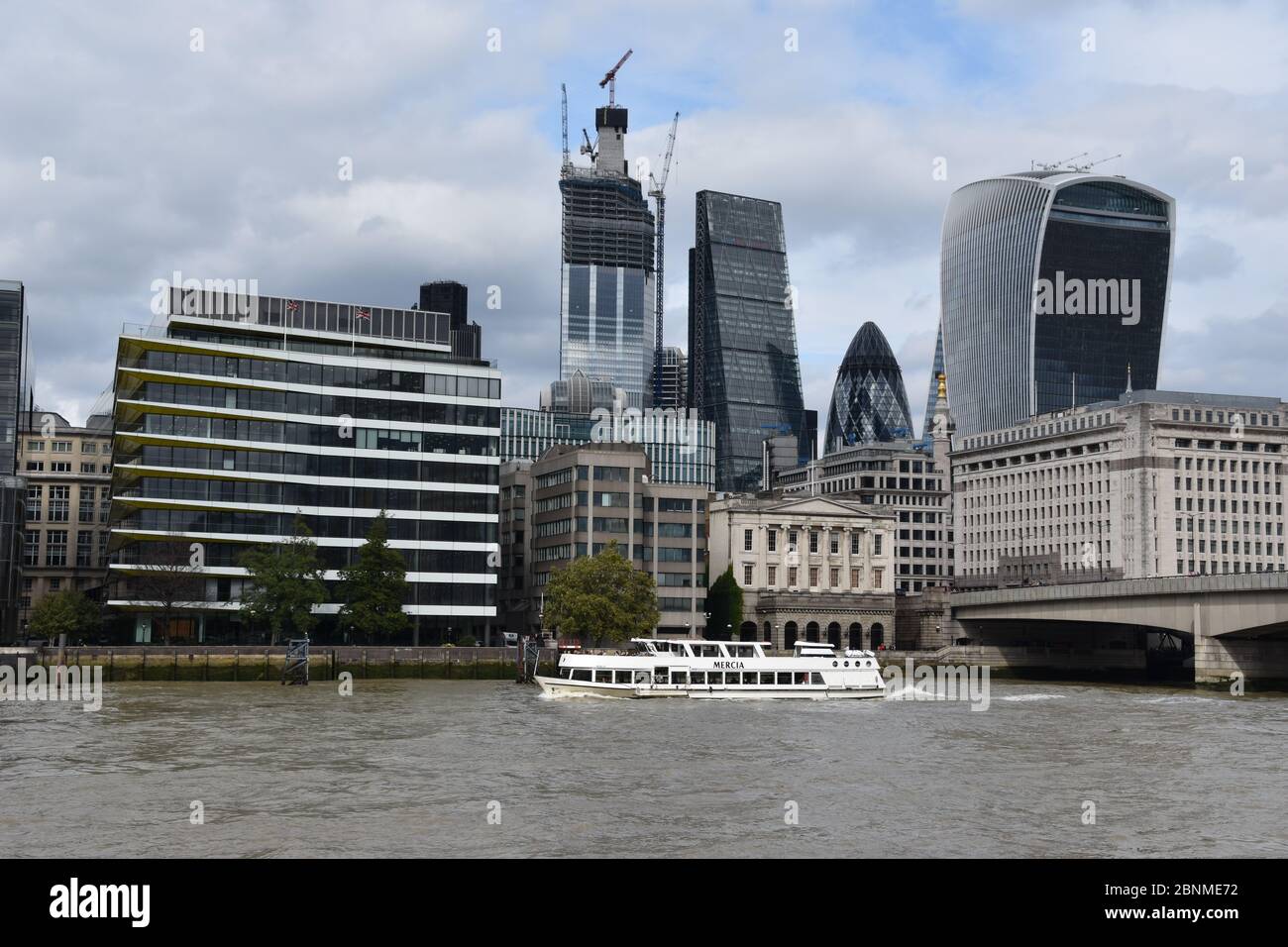 Famous iconic landmarks buildings in London, UK - Buildings including ...