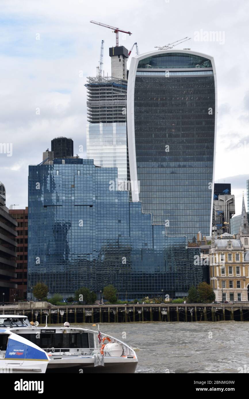 A portrait view of the Walkie Talkie Building in London (20 Fenchurch ...