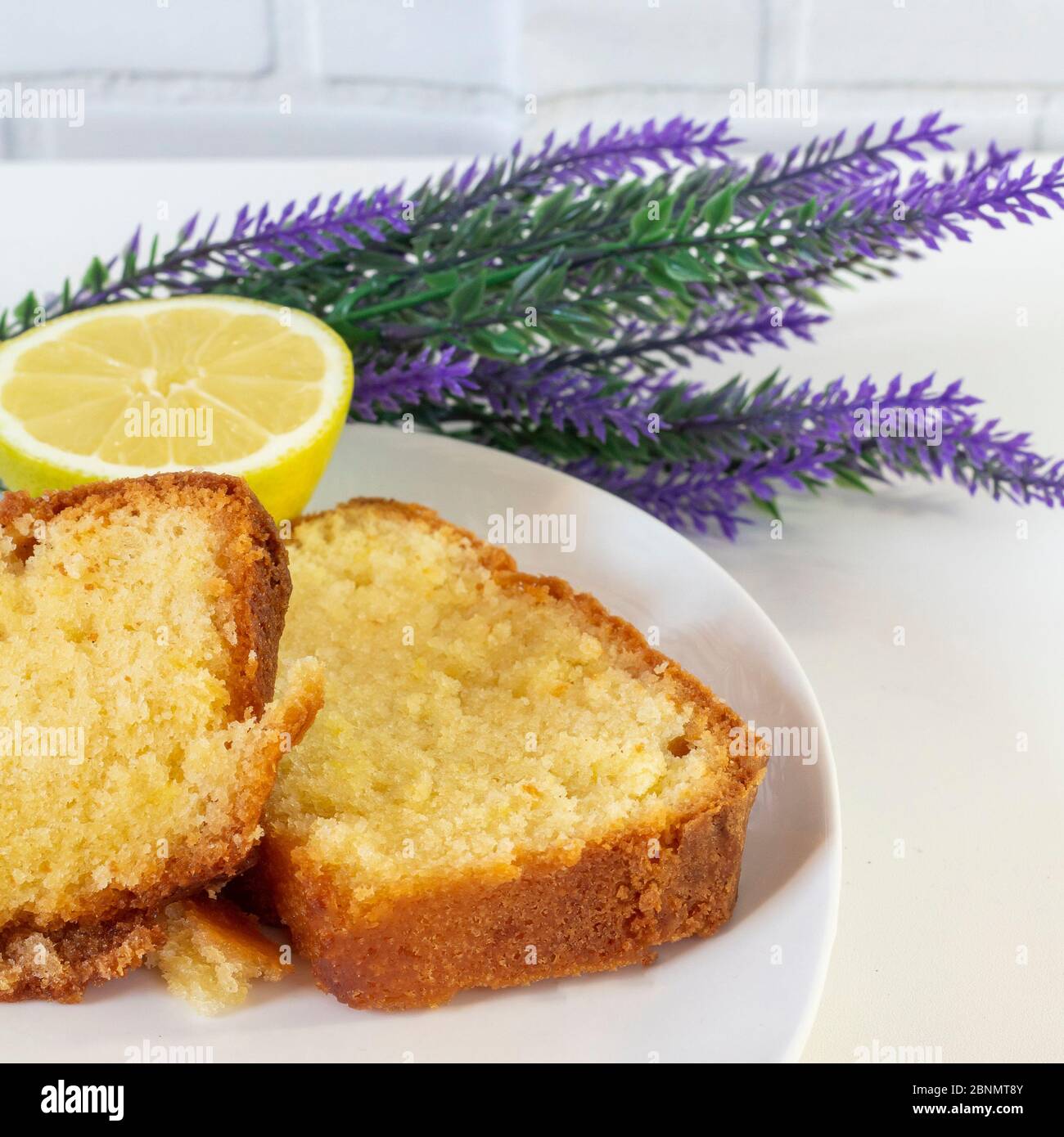 Homemade Lemon Drizzle Cake Stock Photo - Alamy