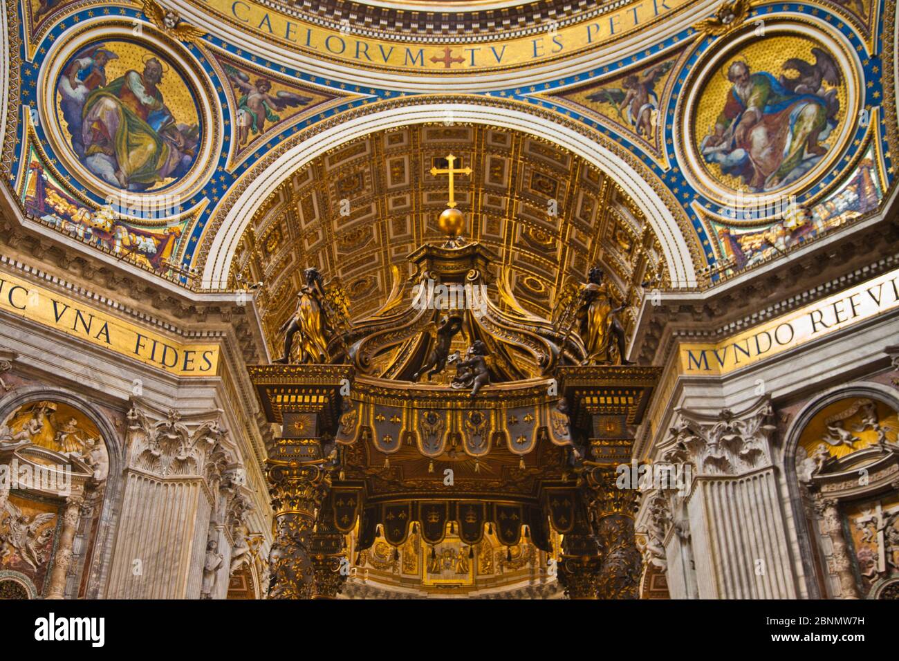St peters cathedral pulpit hi-res stock photography and images - Alamy