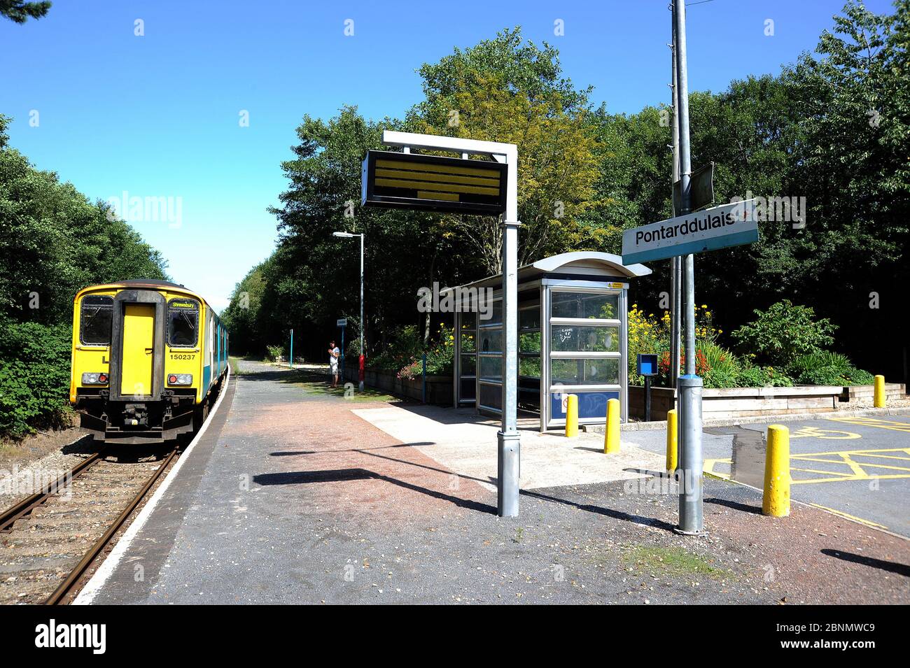 Pontarddulais station hi-res stock photography and images - Alamy