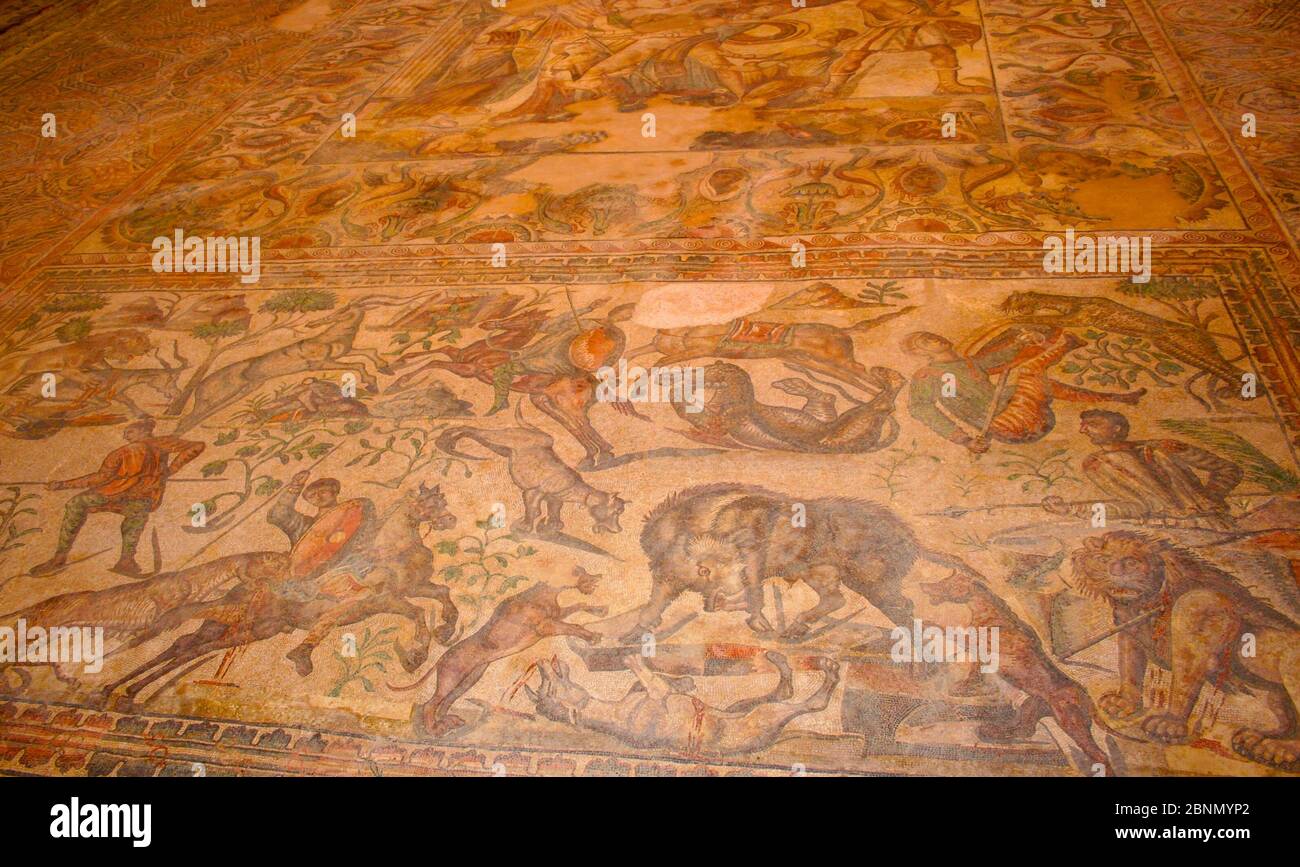 Roman mosaic oecus caceria olmedo hi-res stock photography and images ...