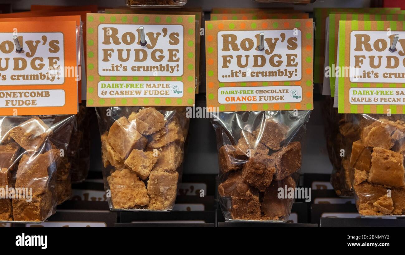 Individually wrapped sweets hi-res stock photography and images - Alamy