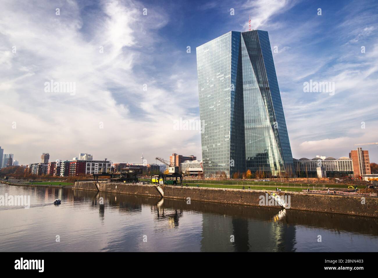 Large main building hi-res stock photography and images - Alamy