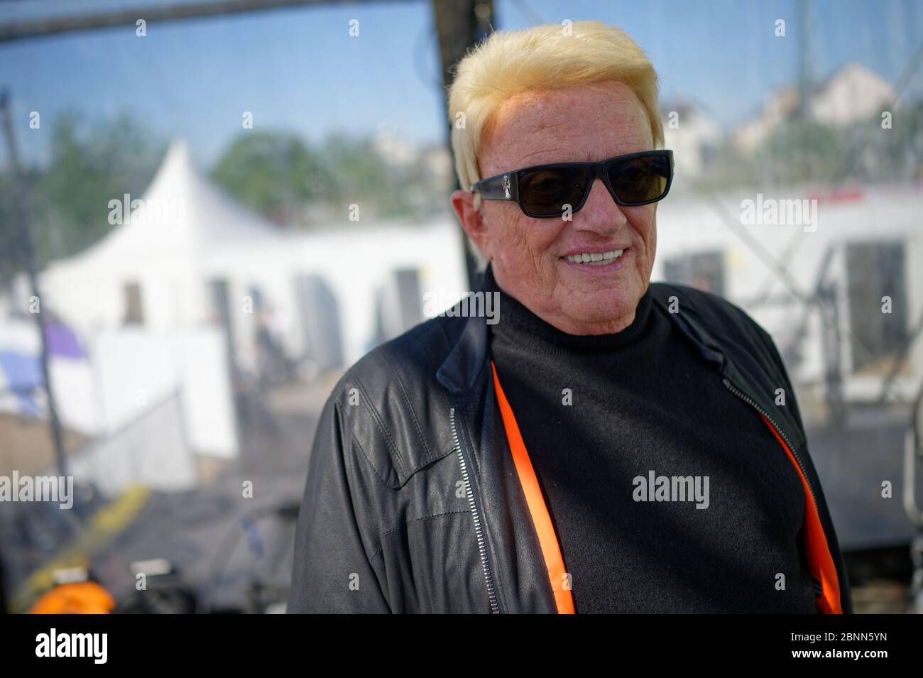 Bonn, Germany. 15th May, 2020. The singer Heino stands in front of a ...