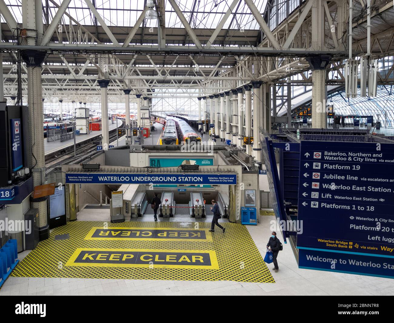 Waterloo station sign hi-res stock photography and images - Alamy
