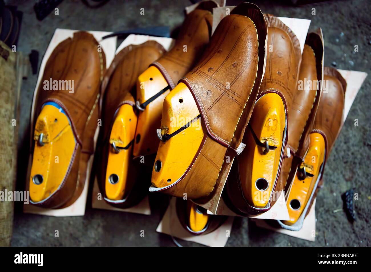 Making shoes - shoemaker craftsmanship, Morocco Stock Photo - Alamy