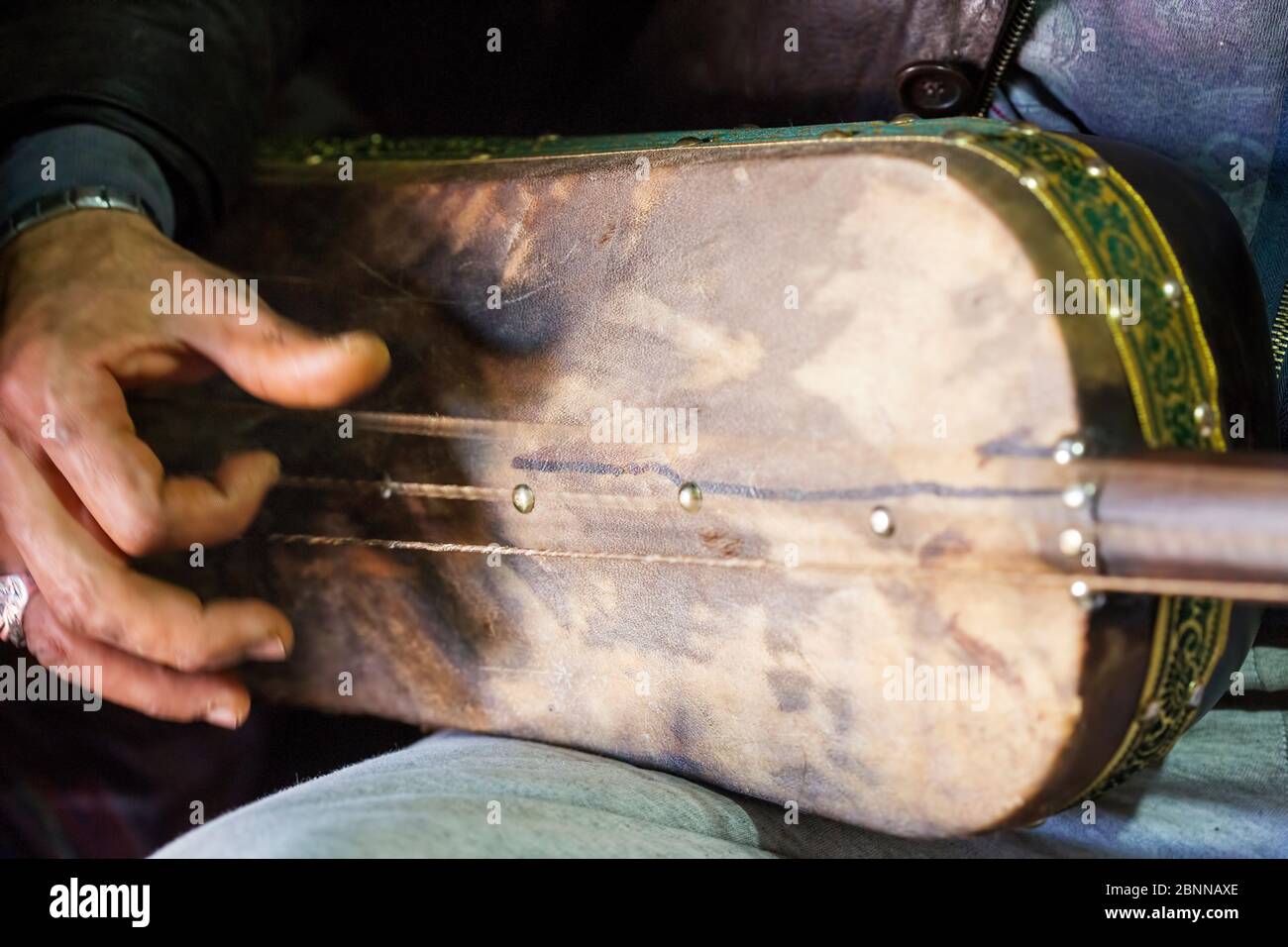 Moroccan Guemri - Sintir instrument, Marrakesh Stock Photo - Alamy