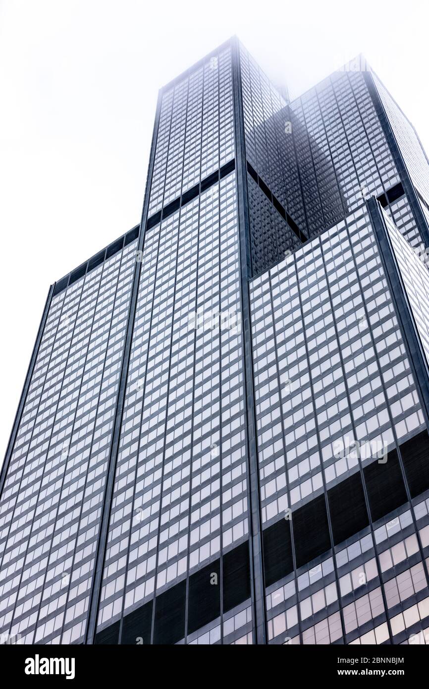Upward view of an iconic skyscraper in chicago. Showcasing linear ...
