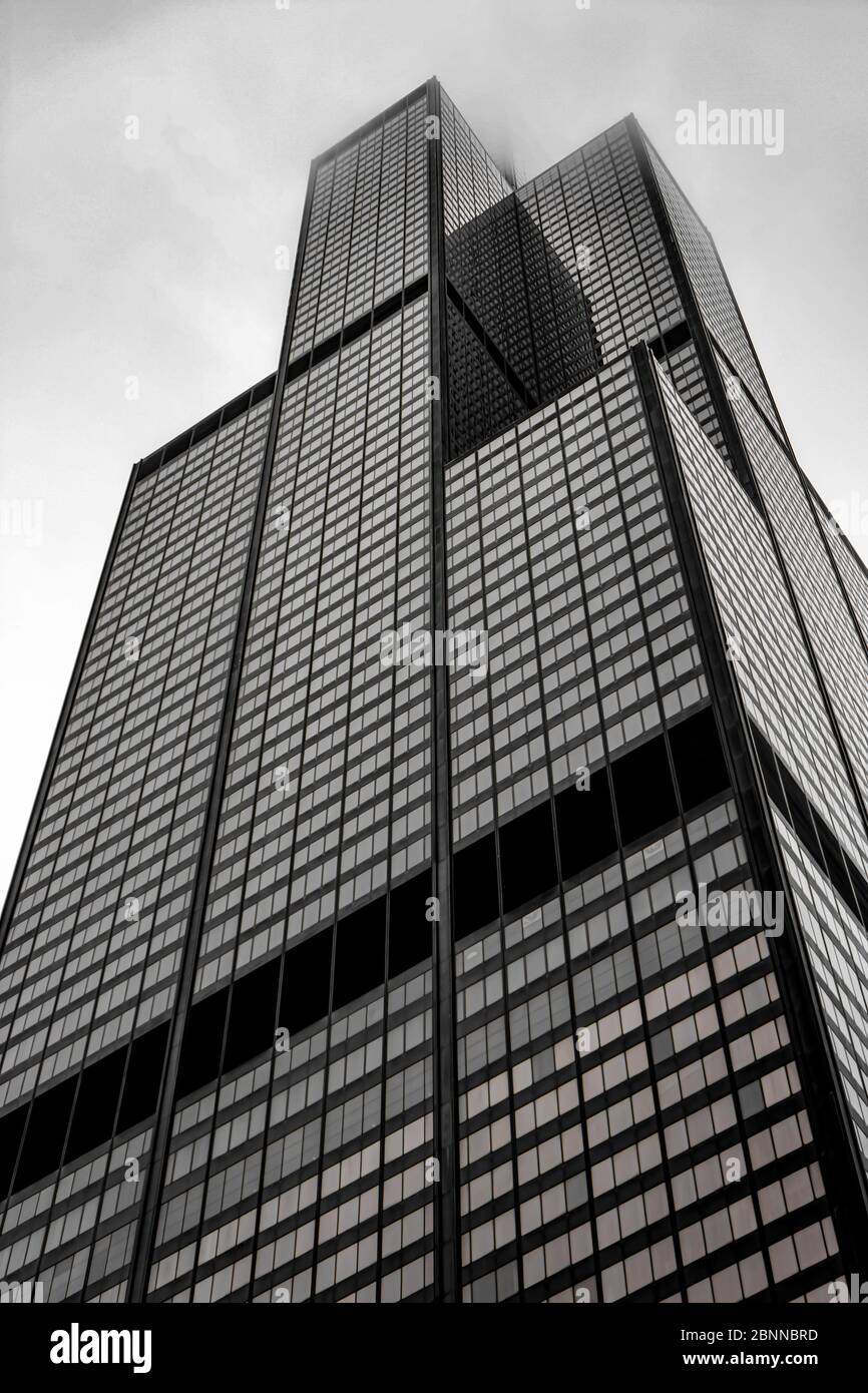 Upward view of an iconic skyscraper in chicago. Showcasing linear ...