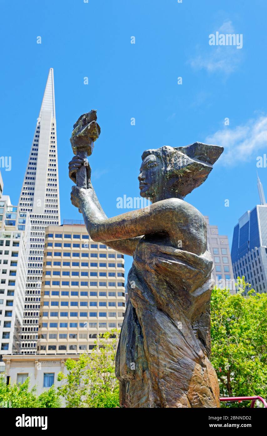 View of Portsmouth square, San Francisco, California, USA Stock Photo ...