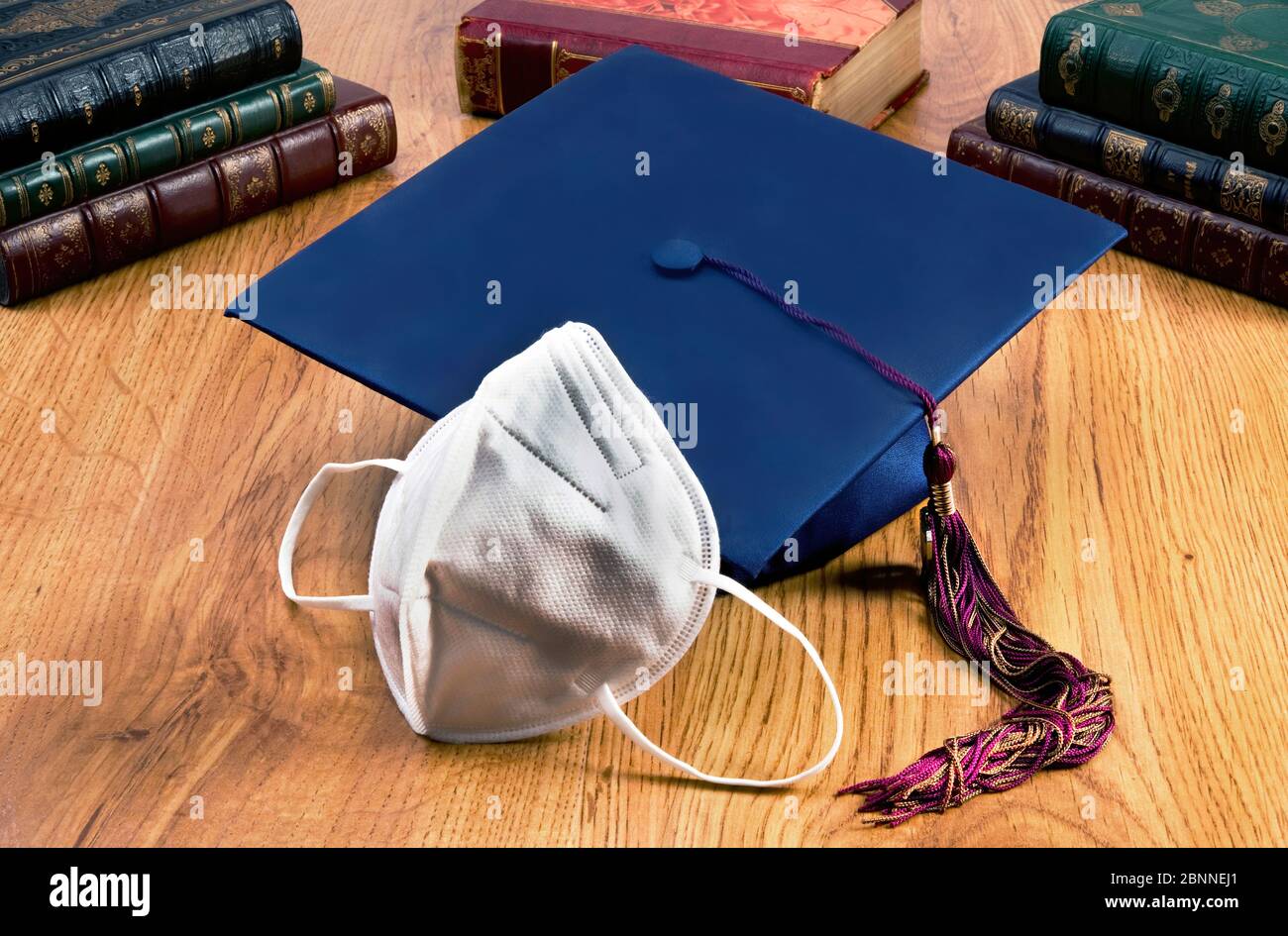 Graduation with masks hi-res stock photography and images - Alamy