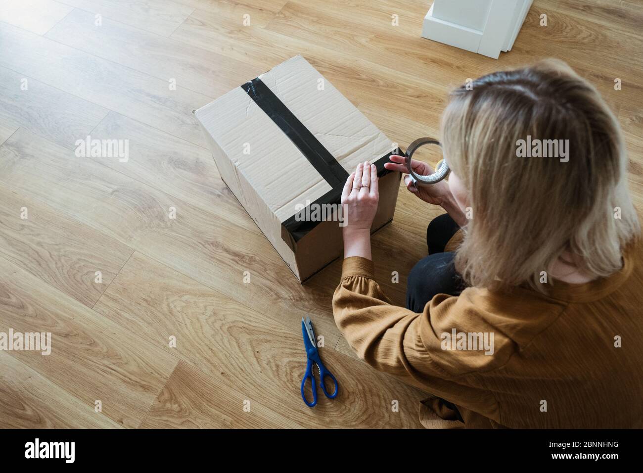 Safety Using Scissors High Resolution Stock Photography and Images - Alamy