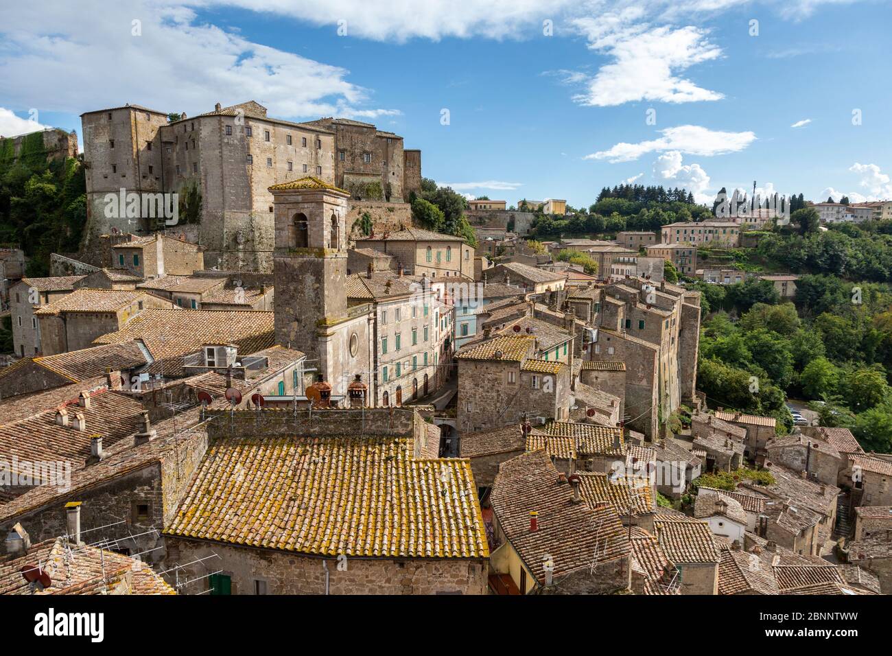 Sorano Tuscany High Resolution Stock Photography and Images - Alamy