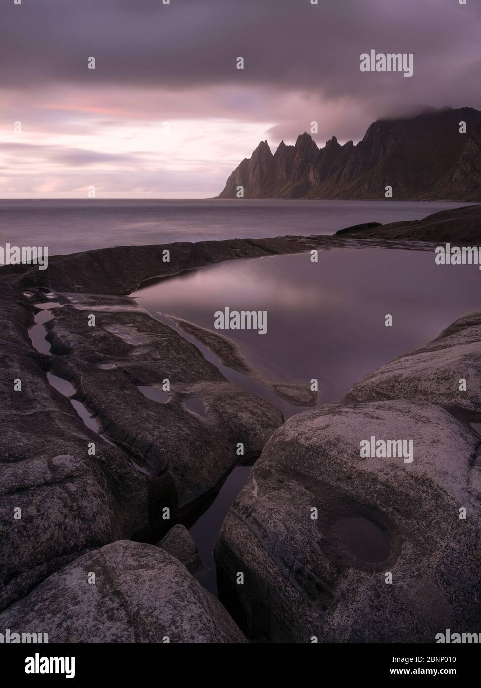 Senja shoreline hi-res stock photography and images - Alamy