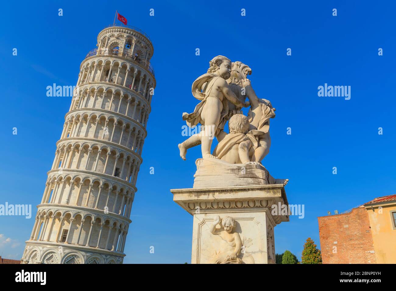 Famous leaning tower statues hi-res stock photography and images - Alamy
