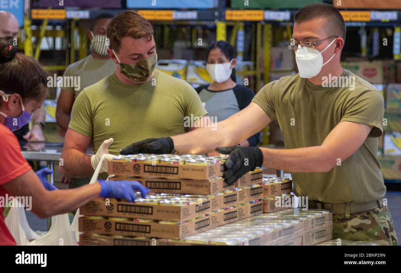 Florida National Guard soldiers assist with food distribution in ...