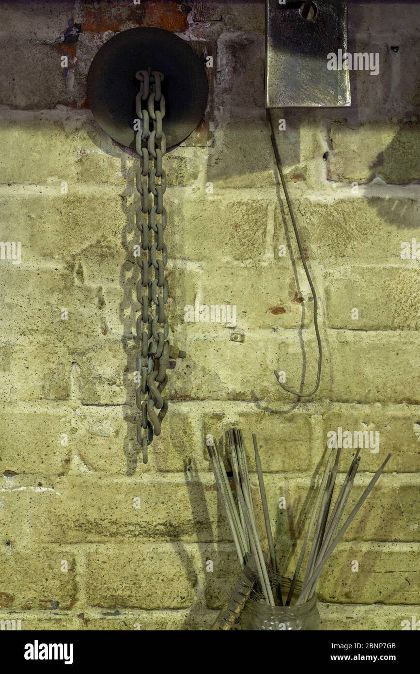 Chain, welding electrodes Stock Photo - Alamy
