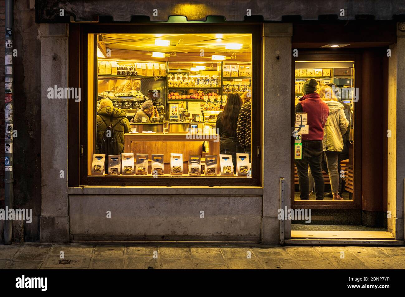 Bakery, Venice, historic center, Veneto, Italy, northern Italy, Europe ...