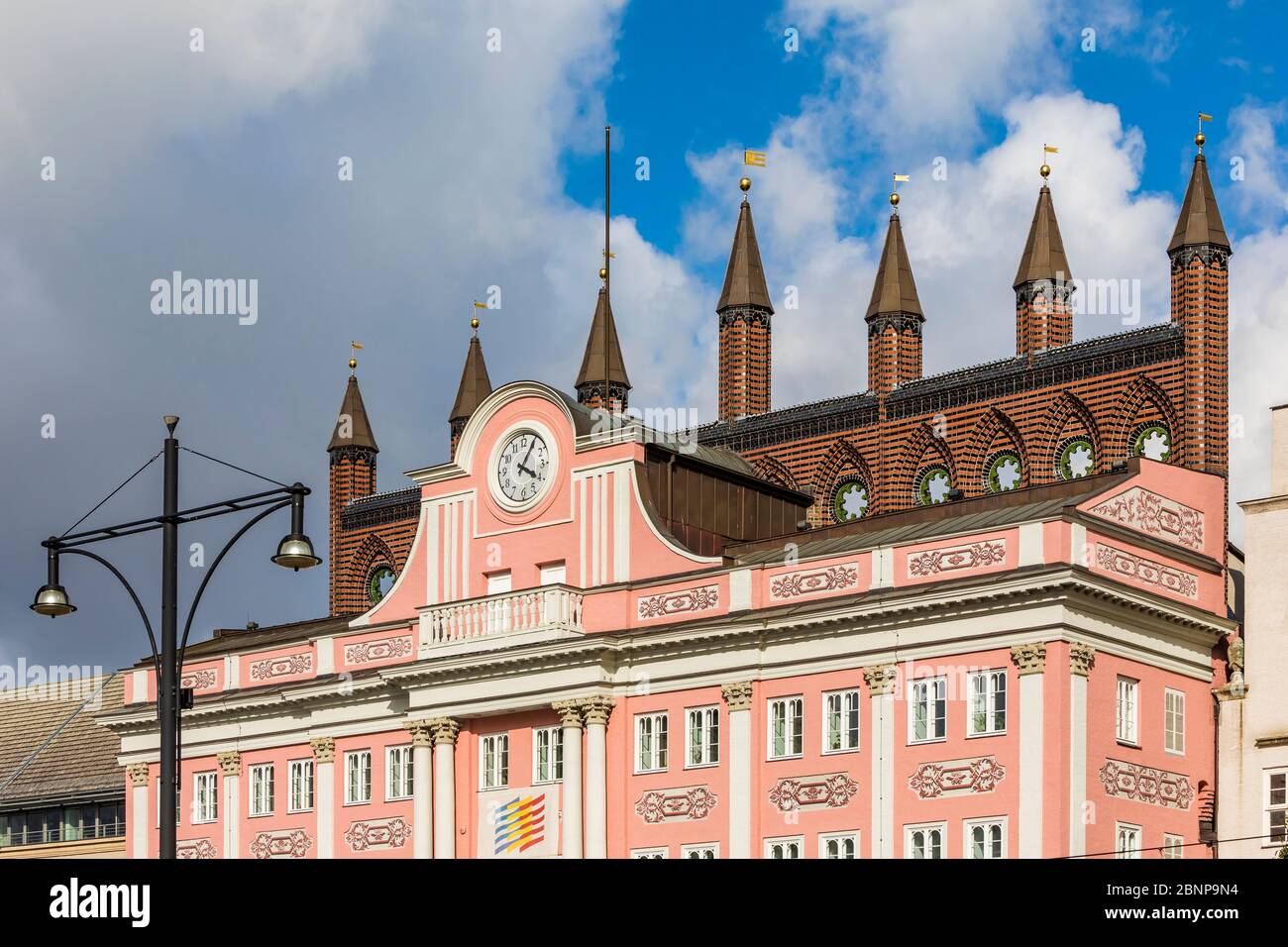 City old gothic architecture hi-res stock photography and images - Alamy