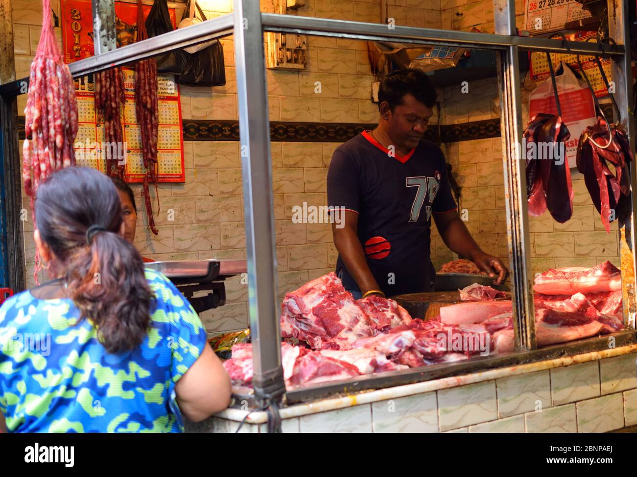 Buyer sell hi-res stock photography and images - Alamy