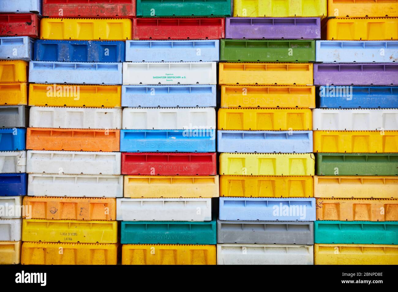 Jigsaw puzzle boxes hi-res stock photography and images - Alamy