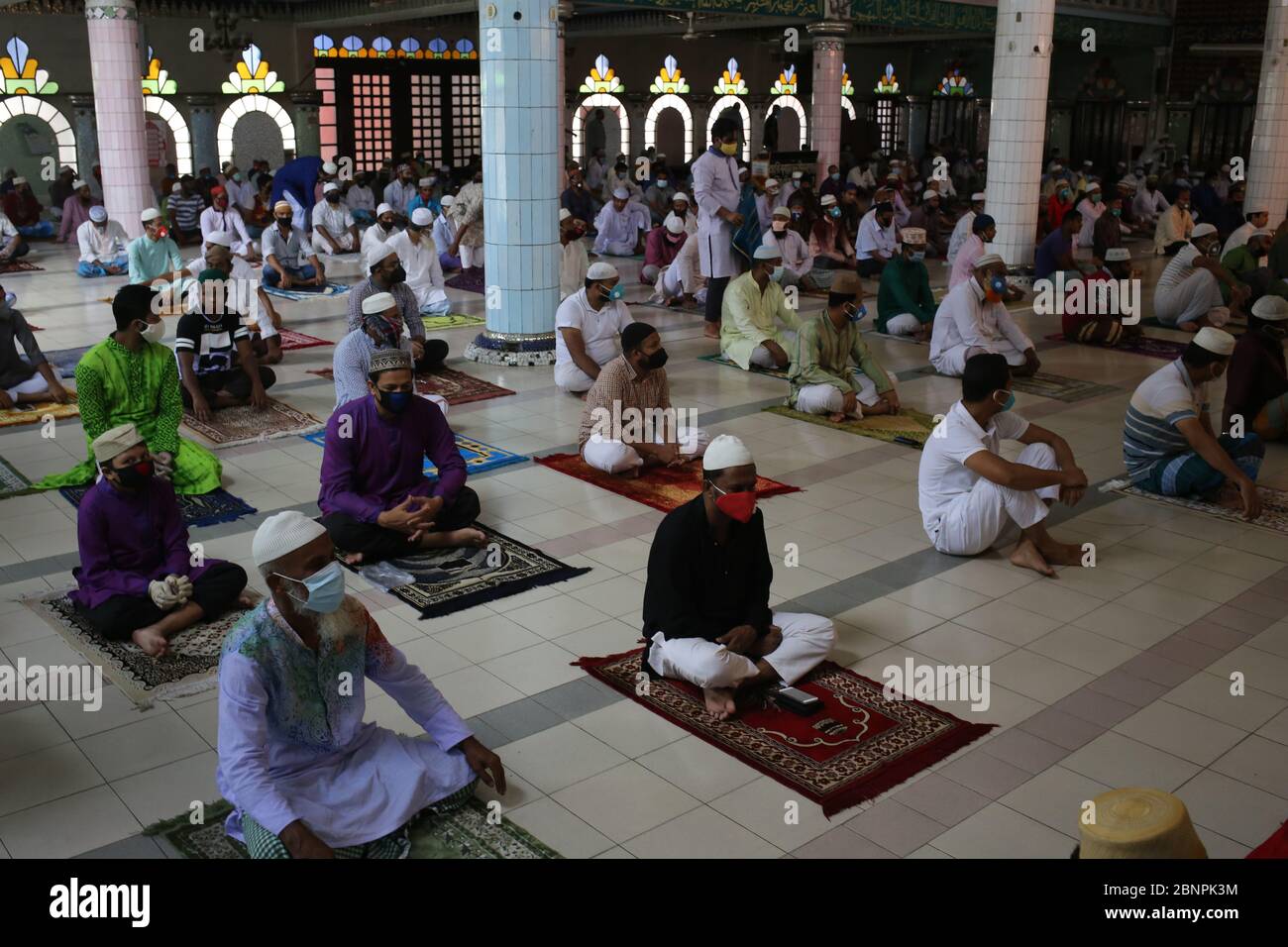Bangladeshi muslim devotee hi-res stock photography and images - Alamy