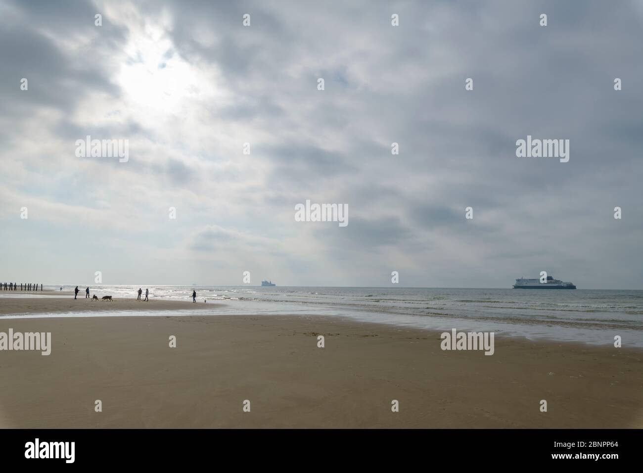 Dover to calais hi-res stock photography and images - Alamy